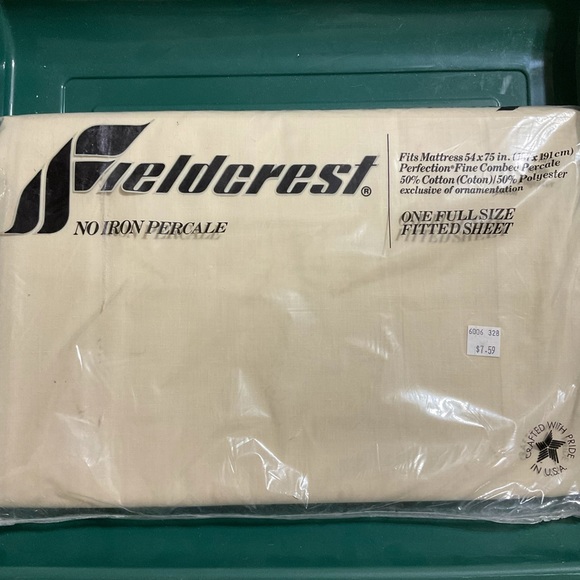 Fieldcrest | Bedding | Full Fitted Sheet | Poshmark
